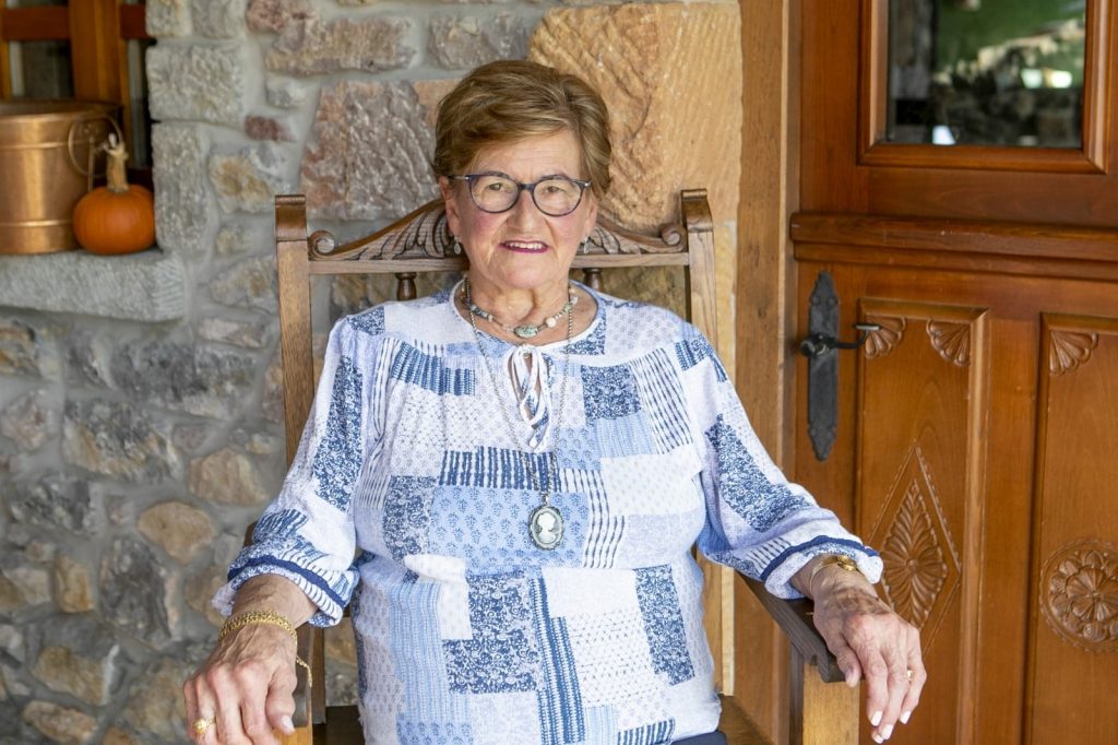 Esther Álvarez, de Valsera, ‘Abuela Campesina’ 2023 – La Voz del Trubia